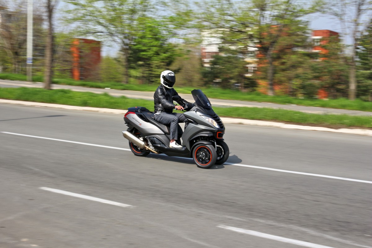 Peugeot Metropolis 400i RS - Auto magazin