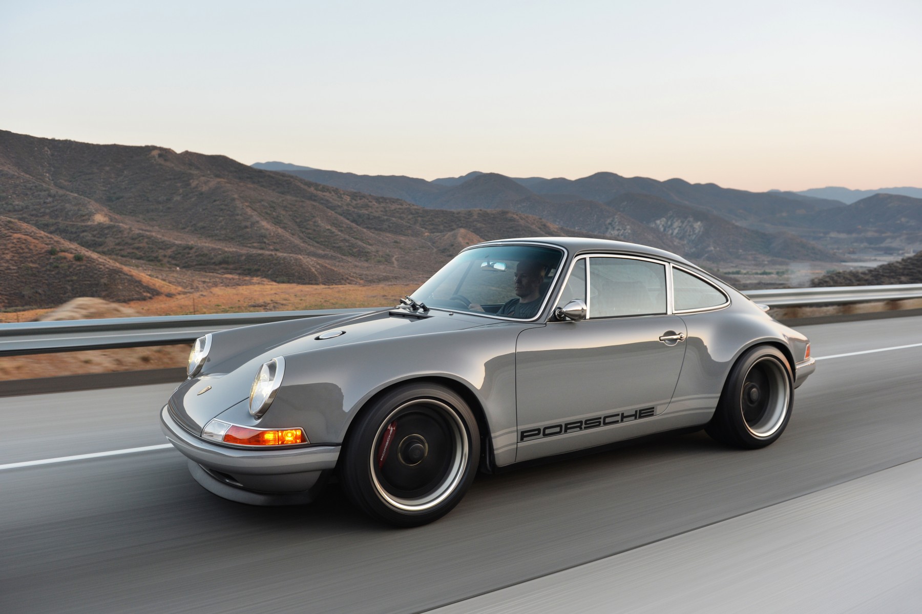 Predstavljamo: Porsche by Singer - Auto magazin
