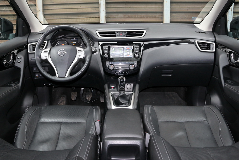 Nissan Qashqai 1,6 dCi Tekna - Auto magazin