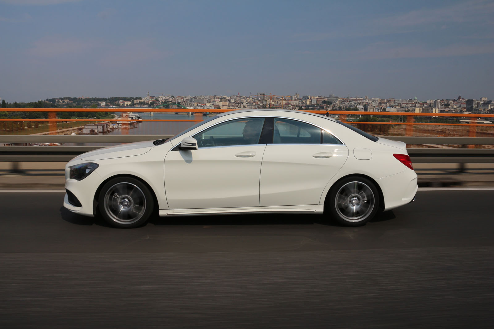 Test: Mercedes CLA 200d - Auto magazin Testovi