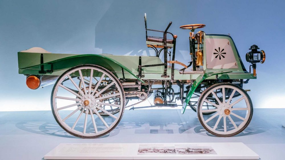 Preteča Sprintera iz 1899. izložena u Mercedes muzeju - Auto magazin ...