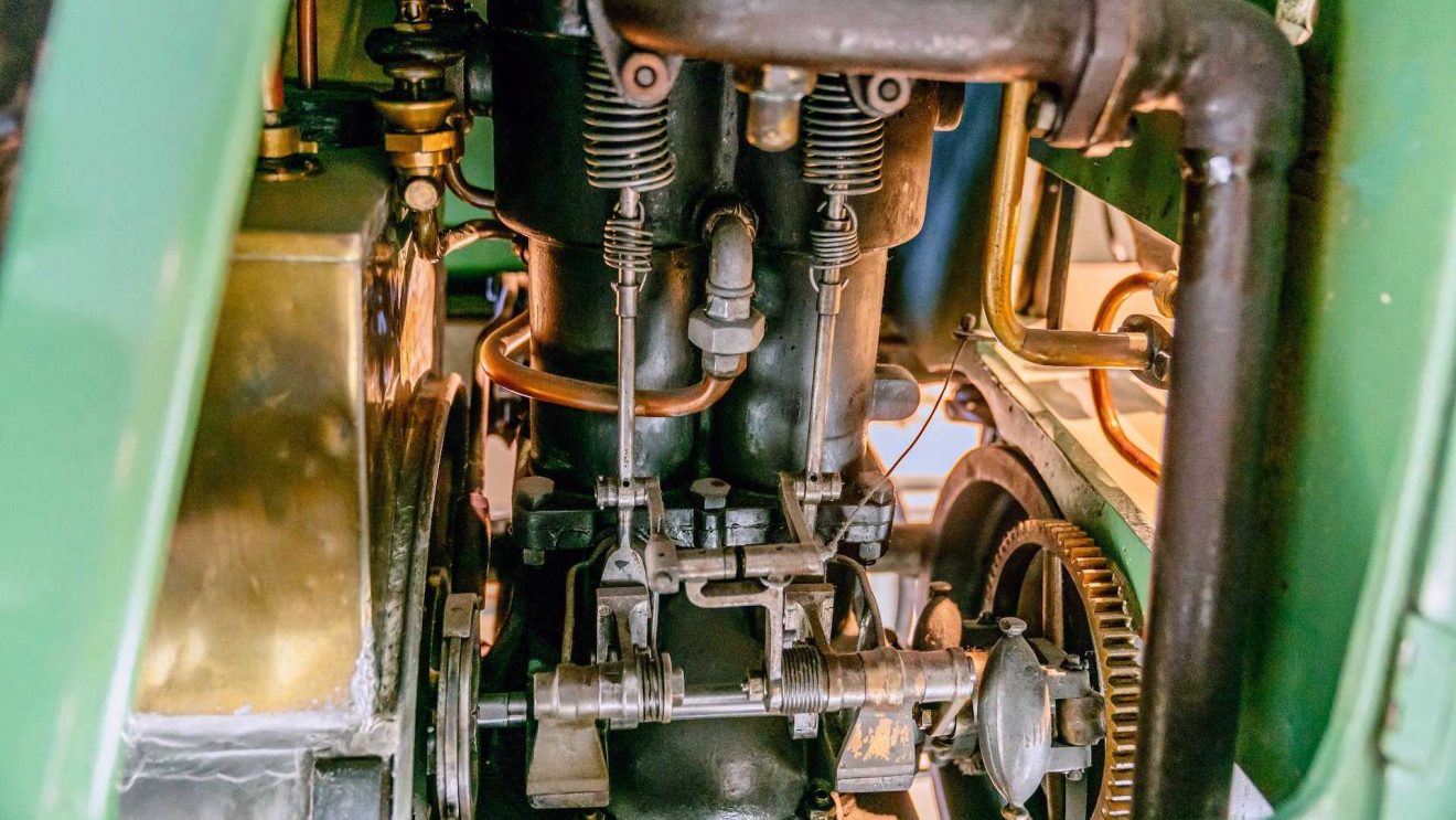 Preteča Sprintera iz 1899. izložena u Mercedes muzeju - Auto magazin ...